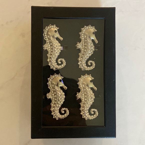 Tahari | Dining | New Tahari Set Of 4 Rhinestone Seahorse Napkin Rings ...